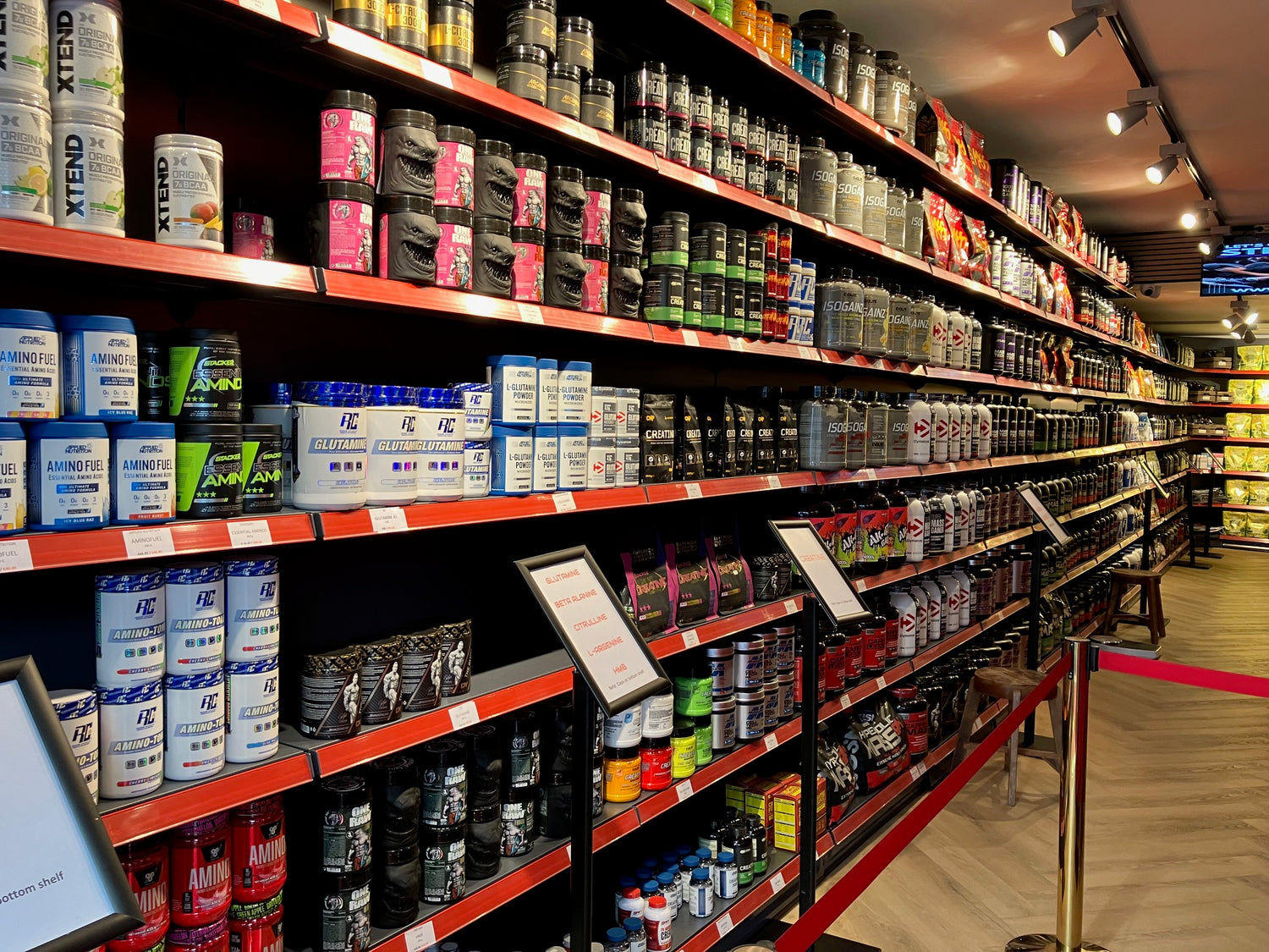 STRBRY The most luxurious fitness store concept of the Netherlands ...